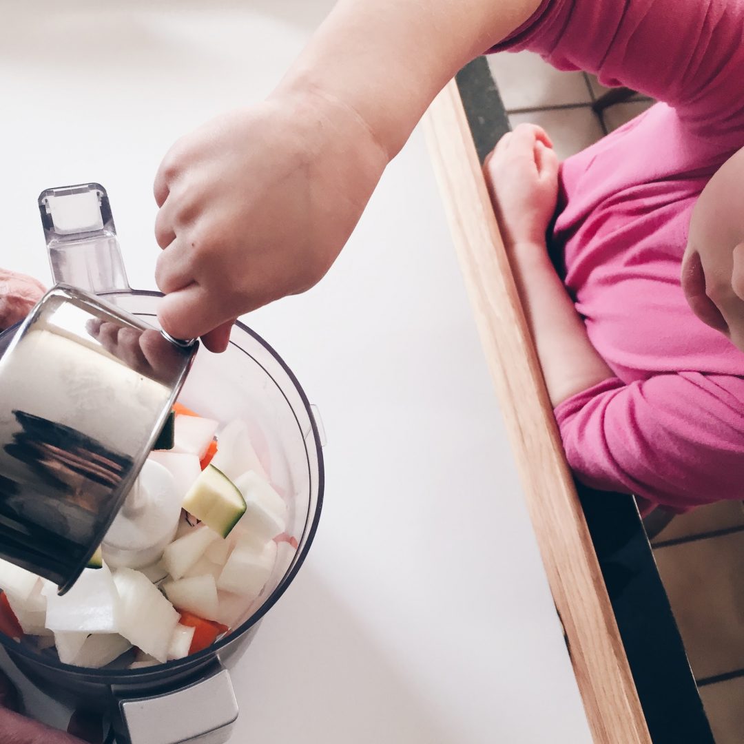 In the Kitchen with Toddlers: Jessica Alba’s Perfect Meatball Recipe ...